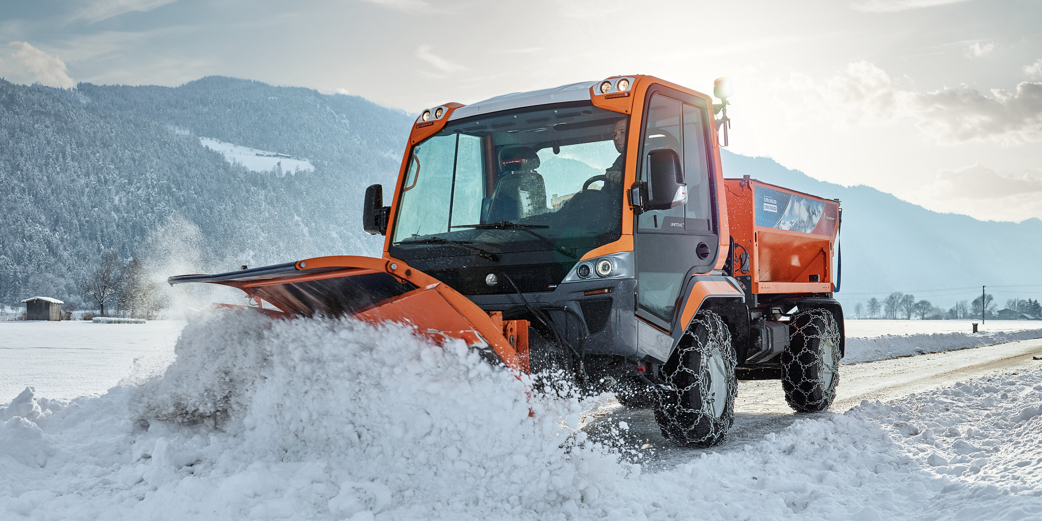 Unitrac series - more than a transporter | Lindner Traktoren